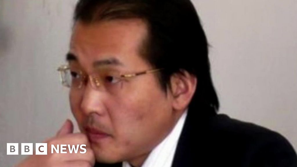 China rights lawyer Xia Lin put on trial - BBC News