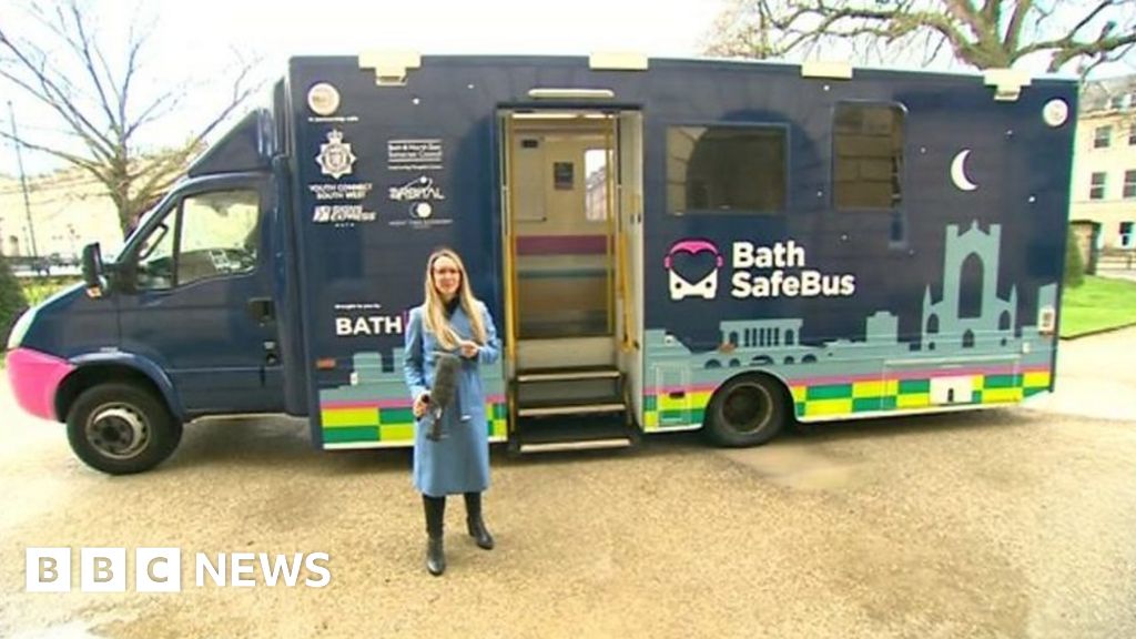Bath SafeBus aids revellers in trouble after nights out