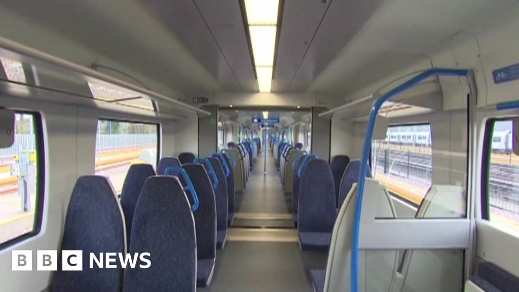 Thameslink train seats likened to 'ironing boards' - BBC News