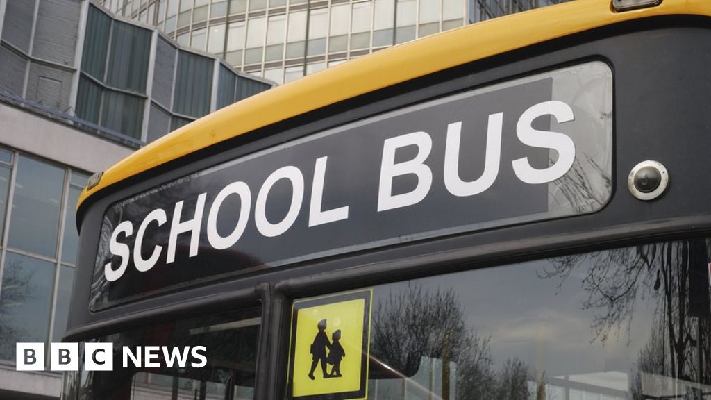Covid: No social-distancing on school bus 'contradictory'