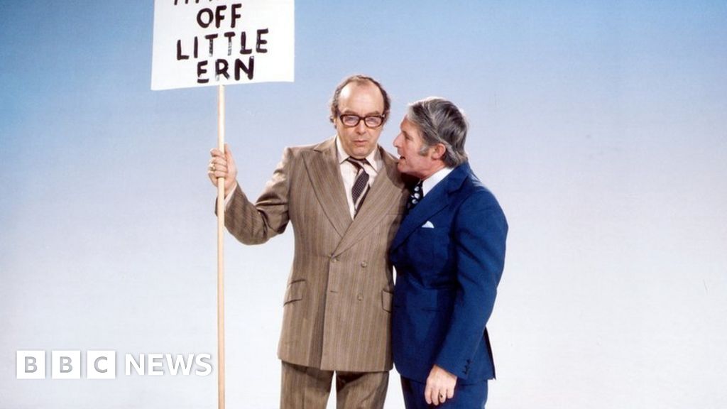 Are comedy double acts making a comeback? - BBC News