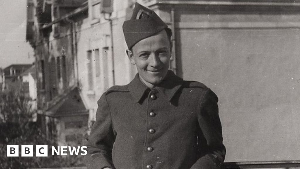 Bletchley Park: WW2 secret agent's messages remembered - BBC News