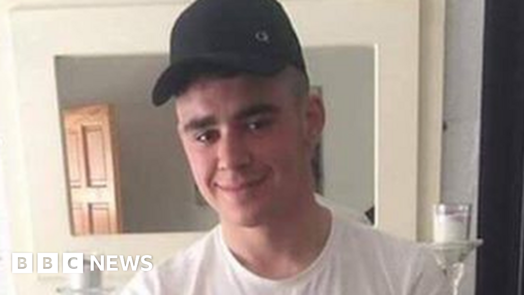 Derry car death: Caoimhin Cassidy Crossan 'was not alone'