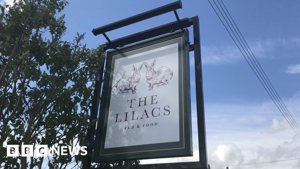 Isham residents raise £400,000 to save village's only pub - BBC News