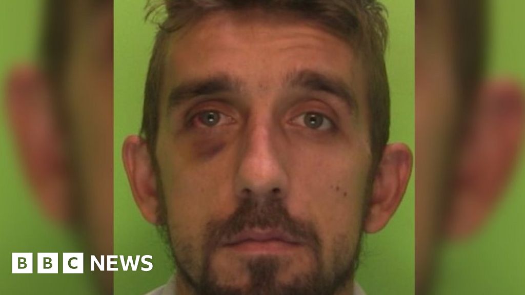 Brett Lowe death: Prisoner jailed for 'brutal' cellmate murder - BBC News