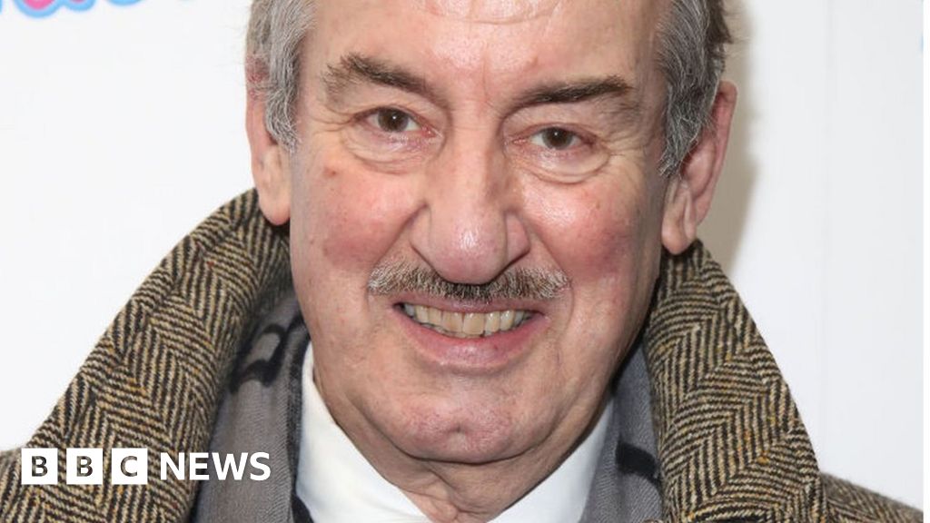 John Challis: Funeral for Only Fools and Horses star - BBC News