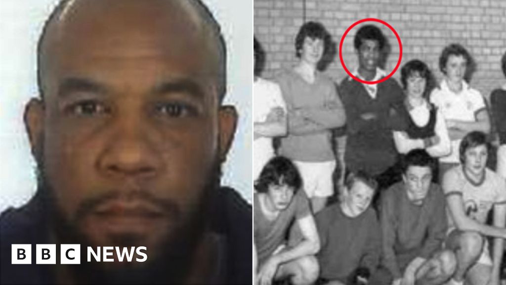 London attack: Police appeal for information on Khalid Masood - BBC News