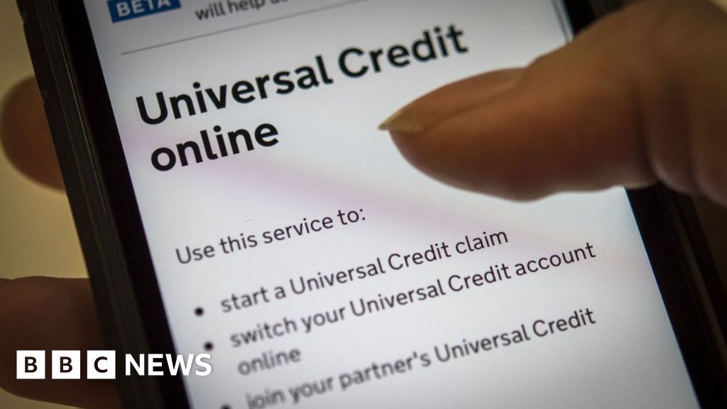 Universal credit: Minister bids to restore £20 uplift