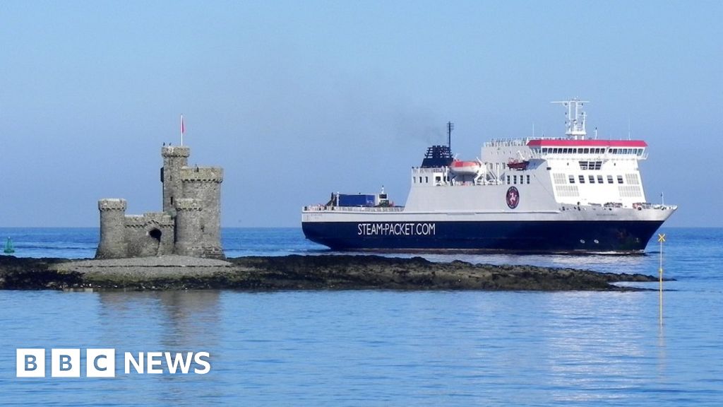 Tynwald approves Isle of Man ferry deal terms - BBC News
