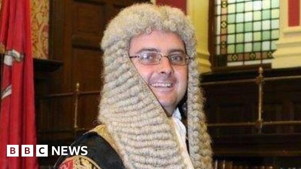 MHKs elect Juan Watterson as Speaker of the House of Keys - BBC News