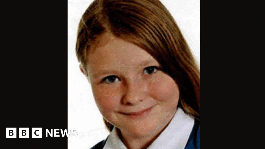 Family tribute after 10-year-old cyclist killed in West Calder - BBC News
