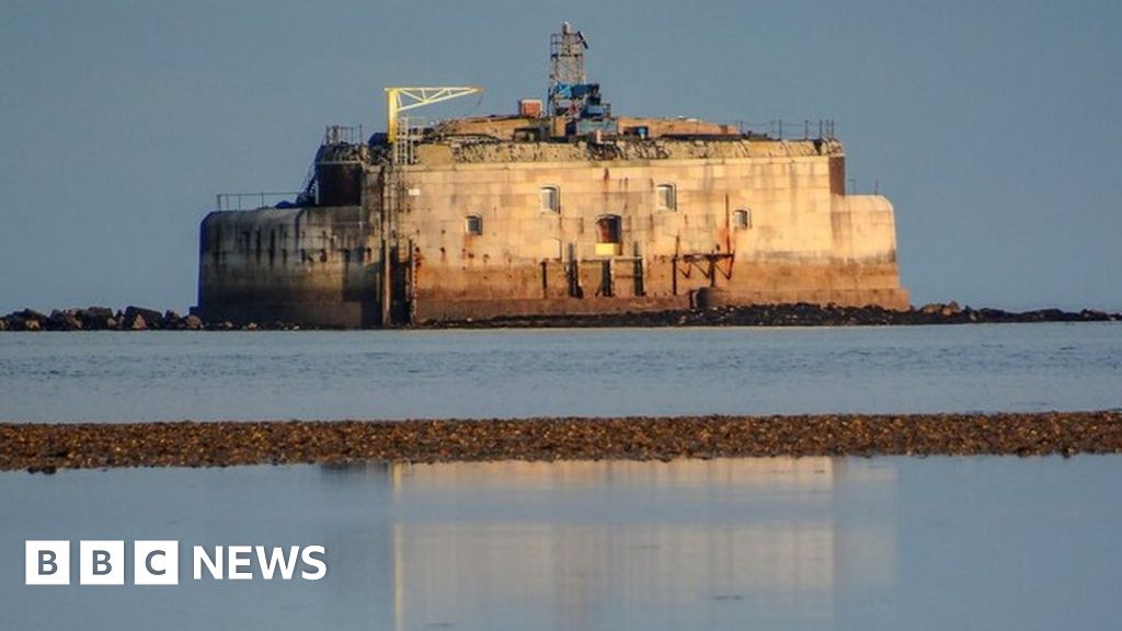Family attempt St Helens Fort walk hours after previous rescue