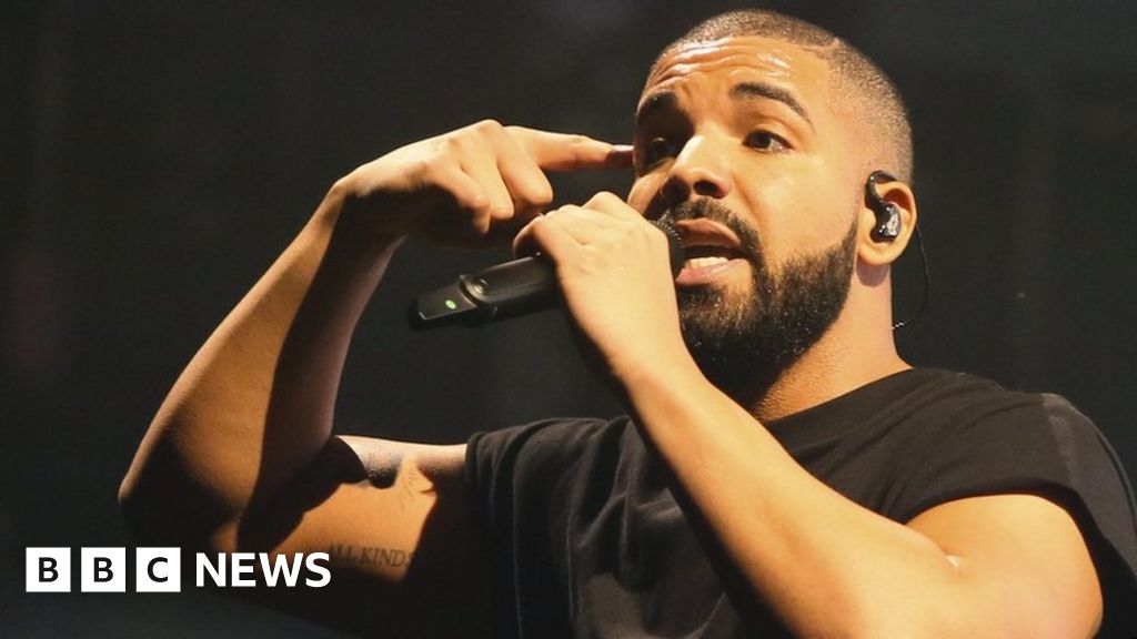 Drake's Boy Better Know love-in continues with BBK tattoo - BBC News