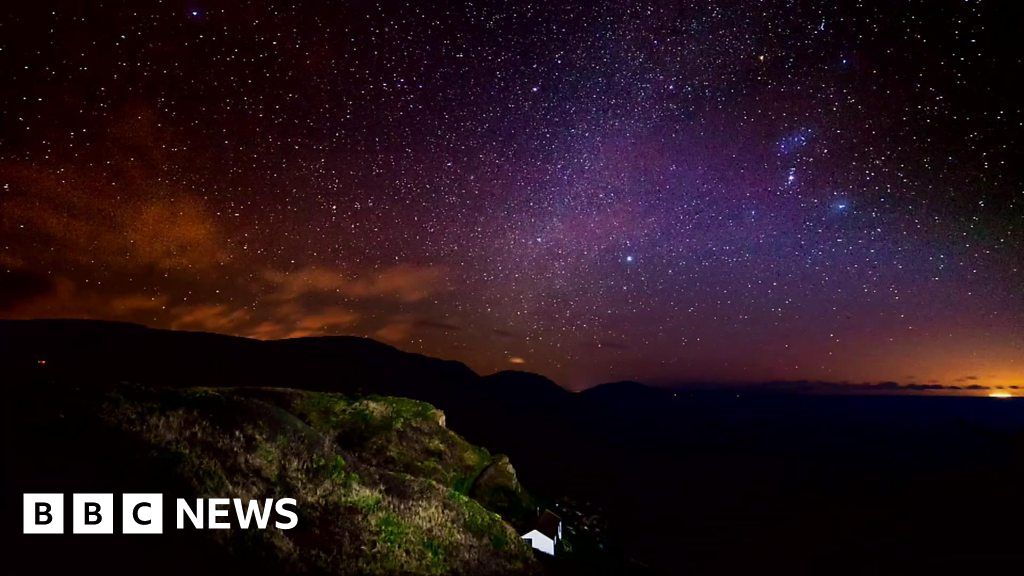 Isle of Man night sky is a stargazer's dream - BBC News
