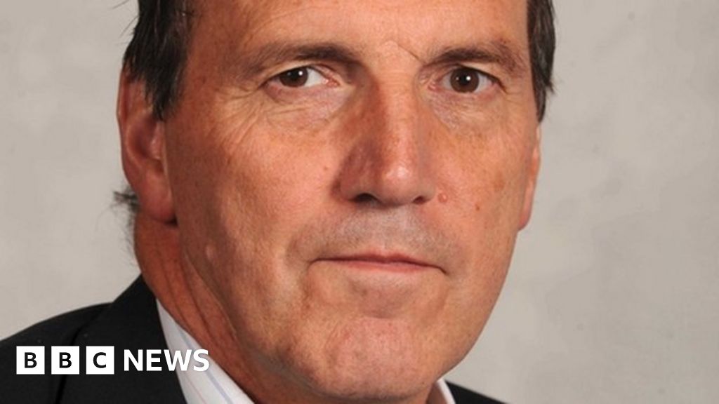 Simon Hughes to join Open University - BBC News