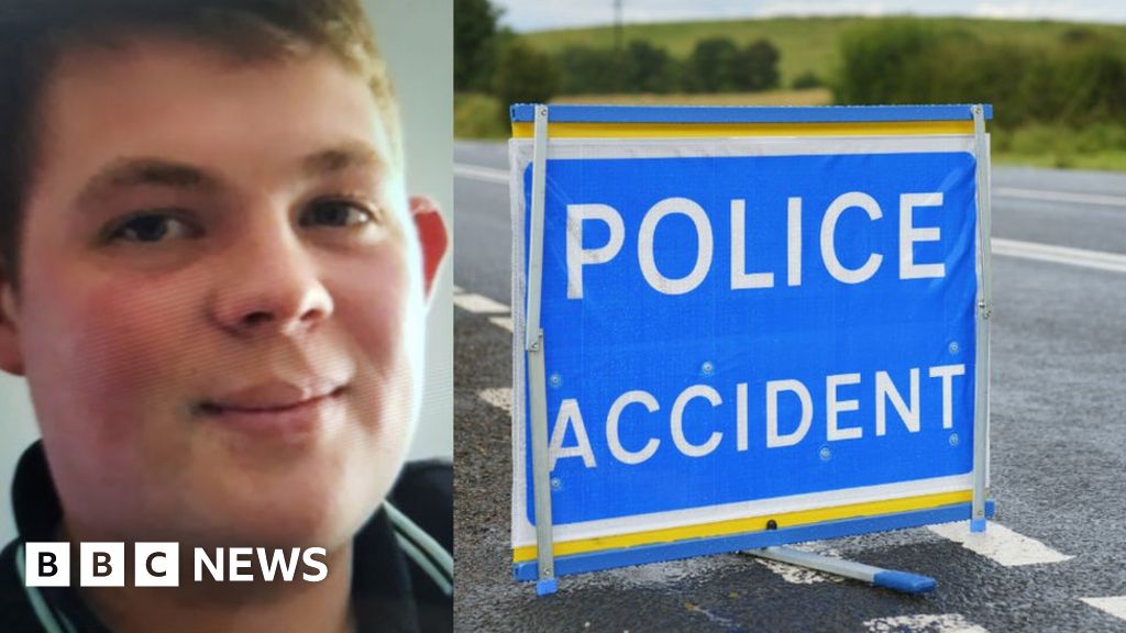 Man killed in bus and cherry-picker crash in Doune named - BBC News