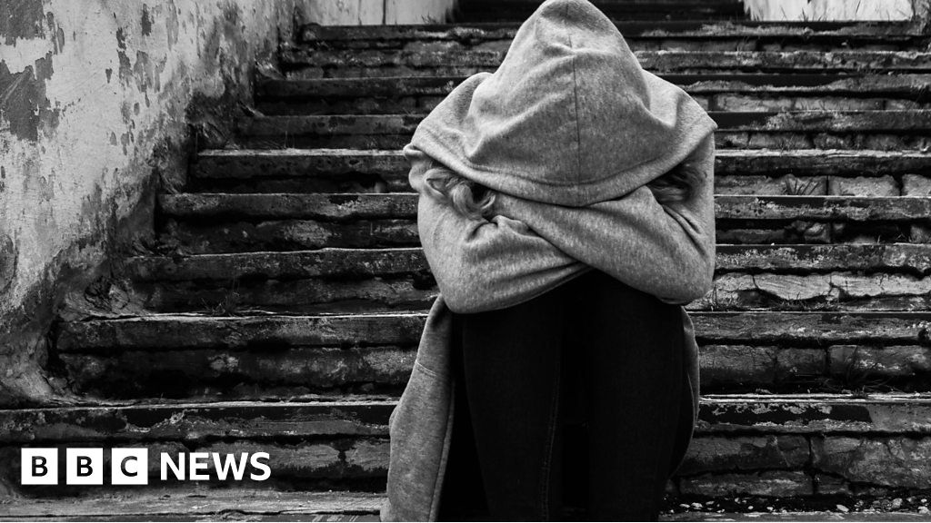 'He gave me drugs and I thought he loved me' - BBC News