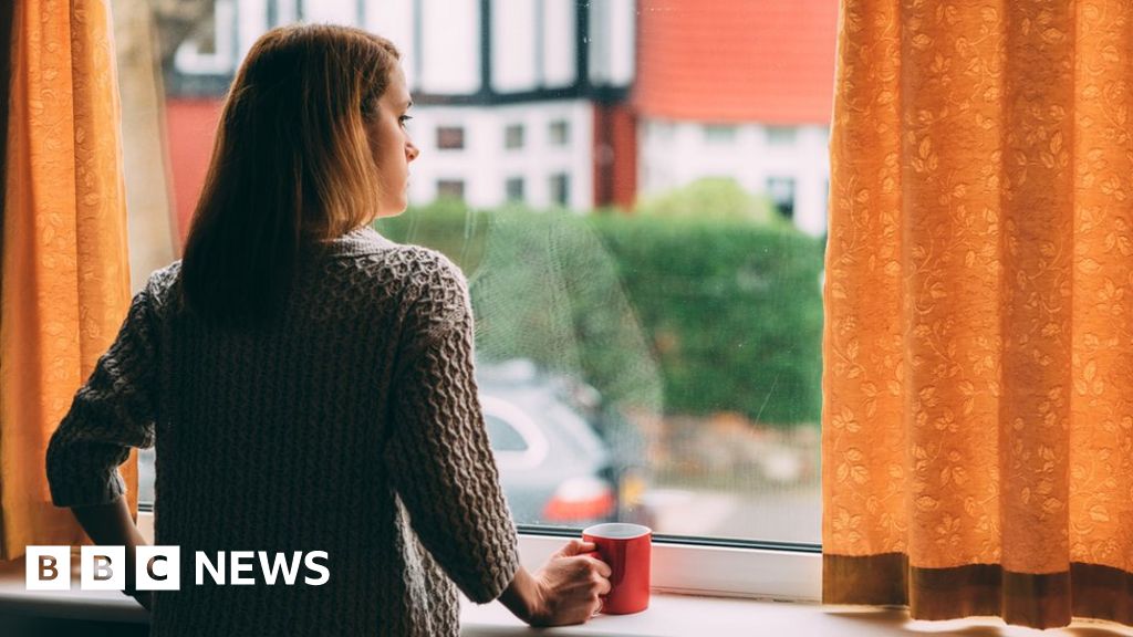 Coronavirus: Mental health advice for those with virus anxiety