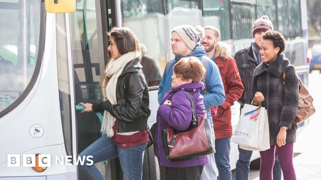 Borders bus service cuts proposed - BBC News
