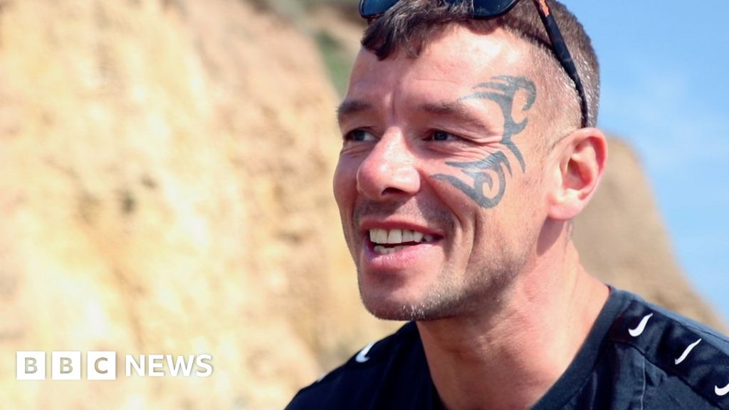 Seaham: 'Heroin treatment let me continue recovery journey' - BBC News