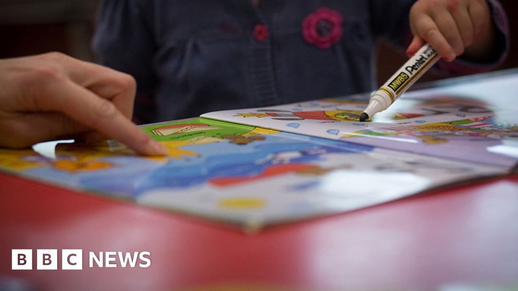 Braniel Primary teachers to be balloted over 'adverse management' - BBC ...