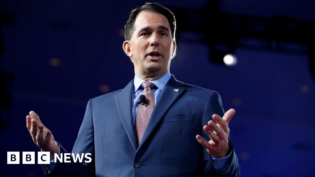 Wisconsin's Scott Walker strips incoming Democrat's powers