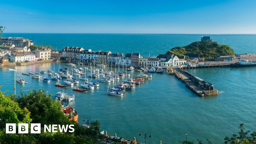 Devon parking charges may rise to 'manage visitor demand' - BBC News
