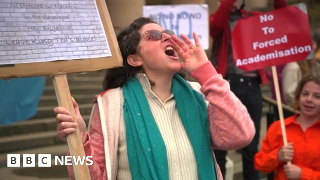 Calls to halt Sheffield King Edward VII School switch to academy - BBC News