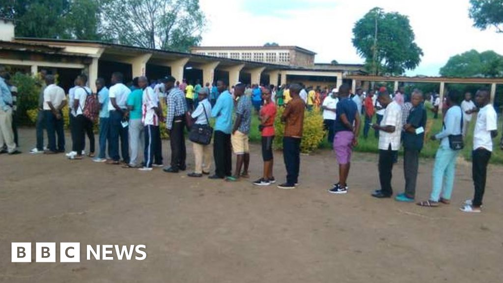 Burundi election: Facebook, Twitter, WhatsApp blocked