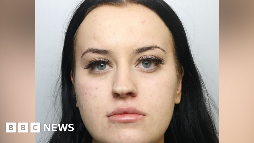 Wakefield woman jailed over 70mph fatal crash - BBC News