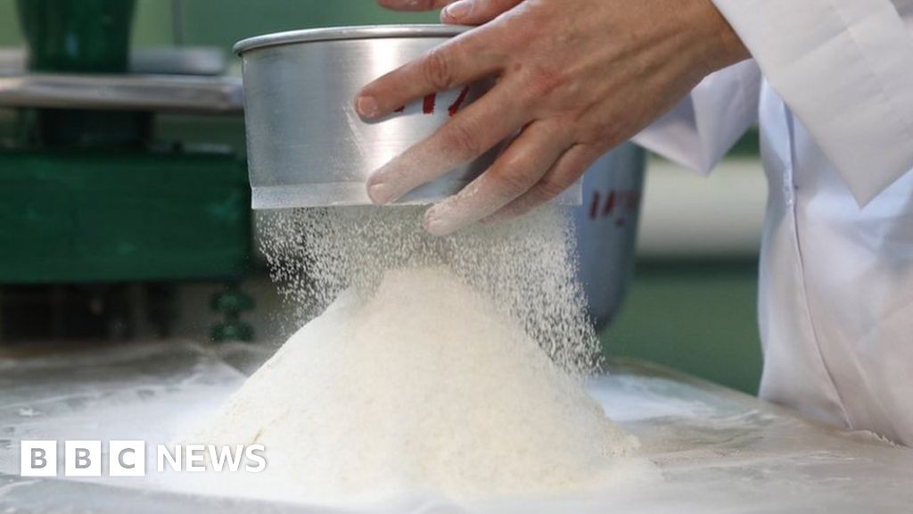 Vitamin D: Add 'sunshine vitamin' to flour, study says