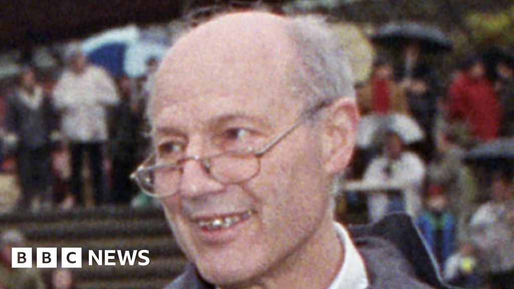 Bishop Peter Ball 'a sadistic, sexual predator' - BBC News