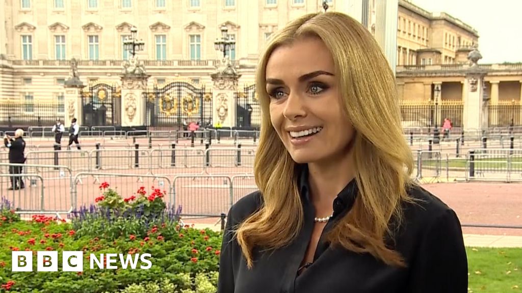 Katherine Jenkins discusses emotion of Queen's death - BBC News