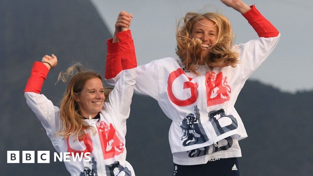 Team GB return from Olympics: Poet Pam Ayres pays tribute - BBC News