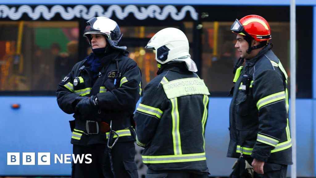 Russia bomb hoaxes: Thousands evacuated as campaign targets Moscow