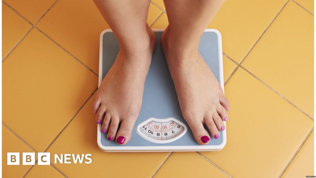 Obesity: 'Slim chance' of return to normal weight - BBC News