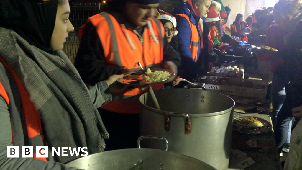 Birmingham homeless charity seeks hot meal volunteers - BBC News