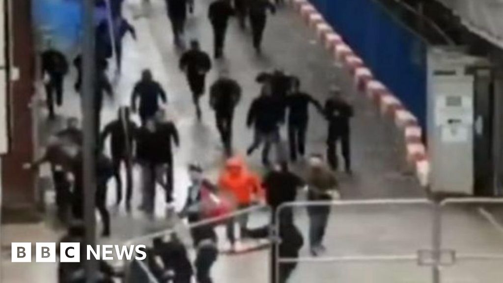 Arrests after Manchester City v Manchester United derby brawl - BBC News