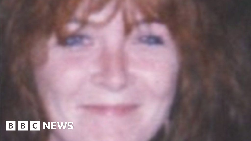 Jennifer Kiely: Reward of £20k offered to help solve 2005 murder - BBC News