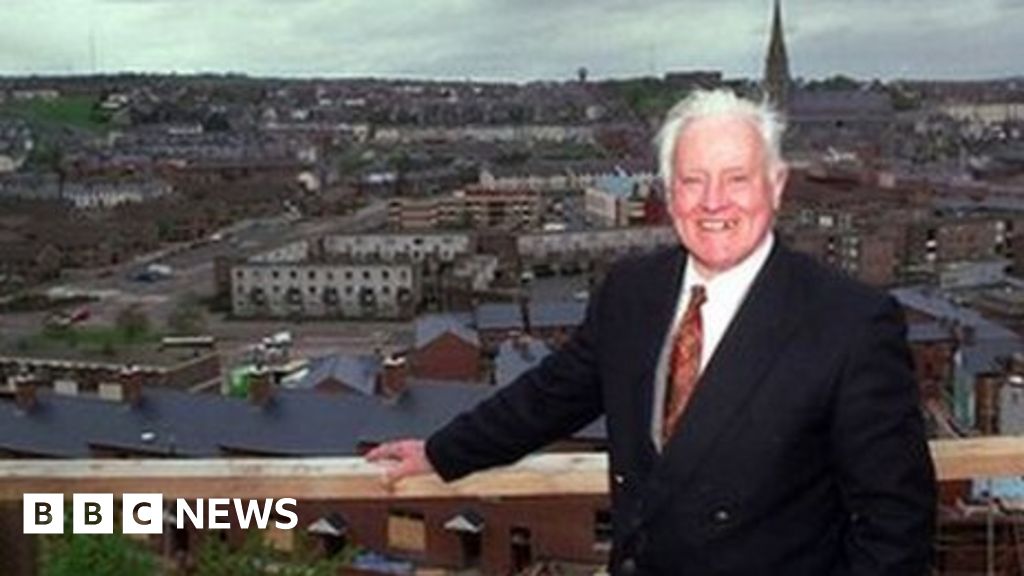 Paddy Doherty: Veteran civil rights activist dies - BBC News
