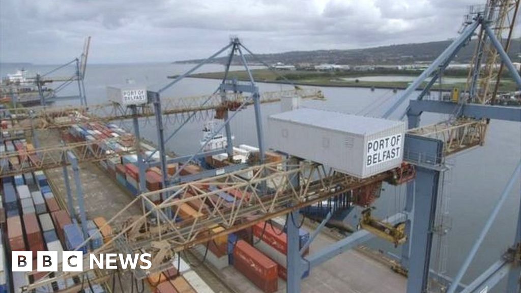 Brexit: GB-NI trade 'will involve 30 million declarations' a year
