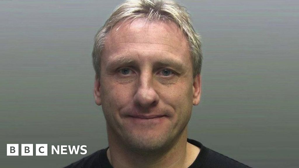 'Cash-for-crash' scammer admits further money laundering