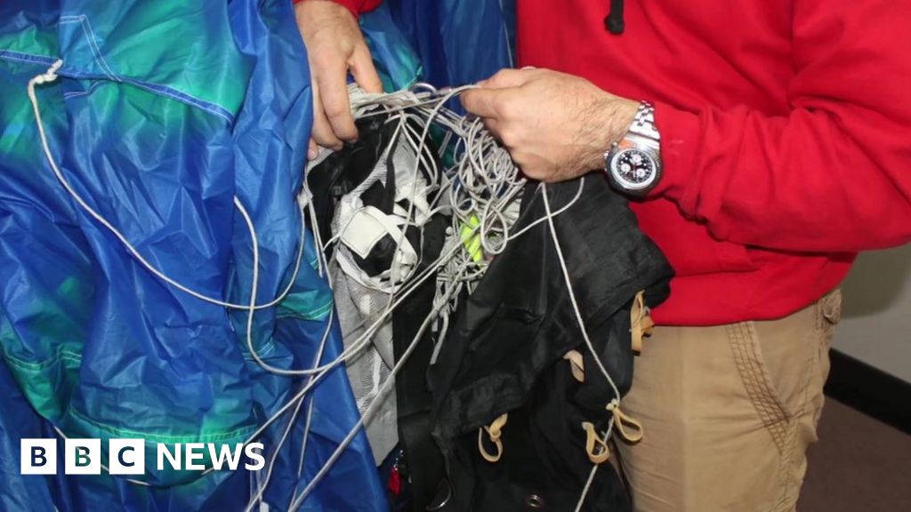 Emile Cilliers trial: 'Tangled parachute' pictures shown to jury - BBC News