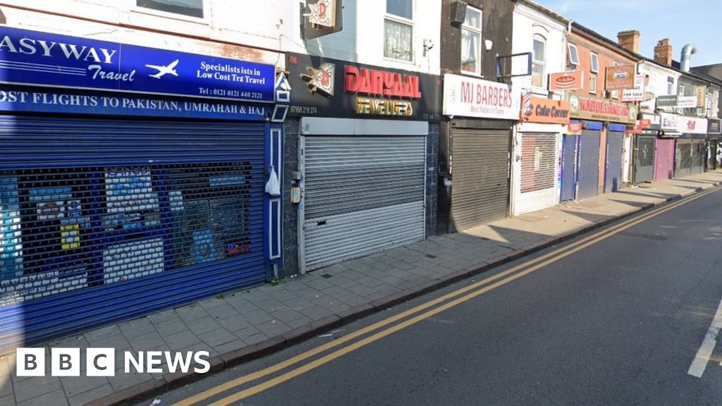 Arrests over ram-raid at Ladypool Road jewellery shop - BBC News