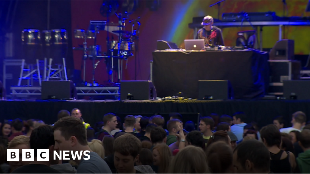 Would you take a Covid test to get into a gig in NI? - BBC News