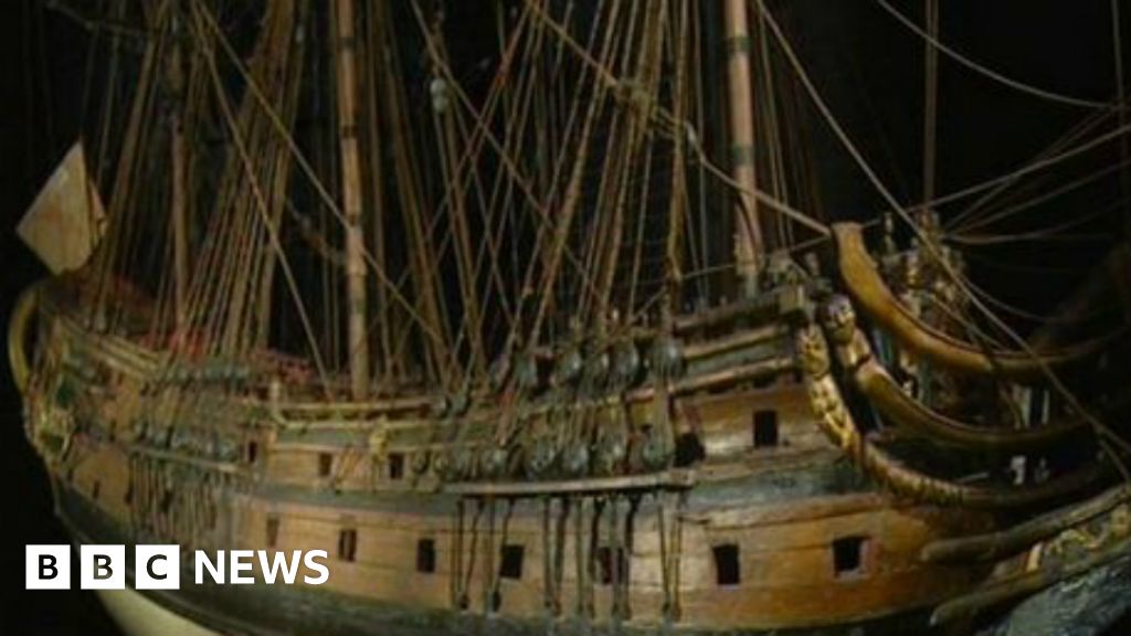 The London: Shipwreck collection to 'rival best in country' - BBC News