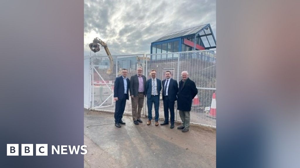 Rushcliffe Spencer Academy: Major expansion plan gets go-ahead - BBC News