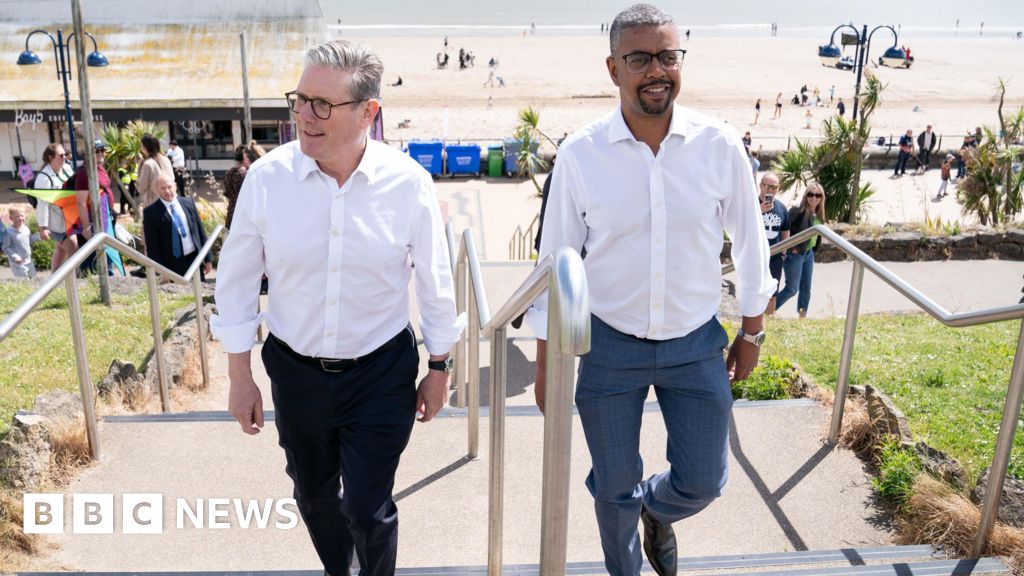 Gareth Lewis: Labour’s dividing lines are emerging - BBC News