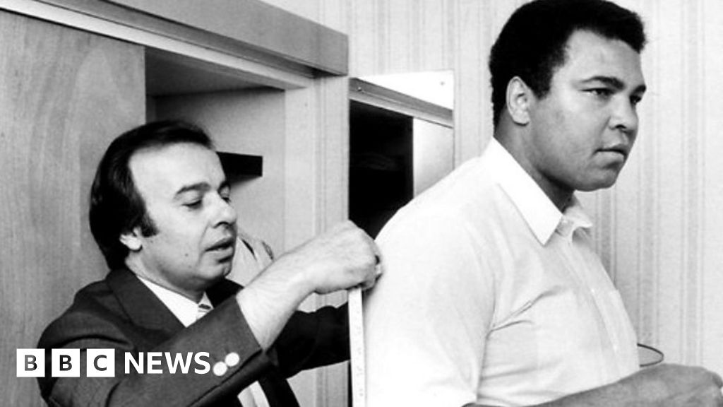 Muhammad Ali's Birmingham tailor Ahmet Yusuf ends 62-year career - BBC News