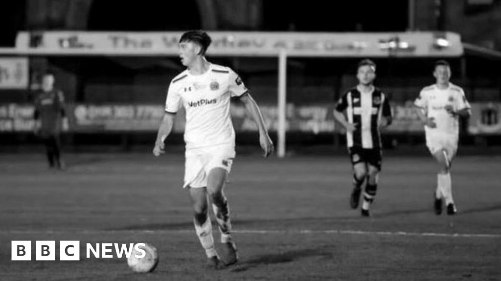 Luke Bennett: Ambulance service apologises after boy electrocuted - BBC ...